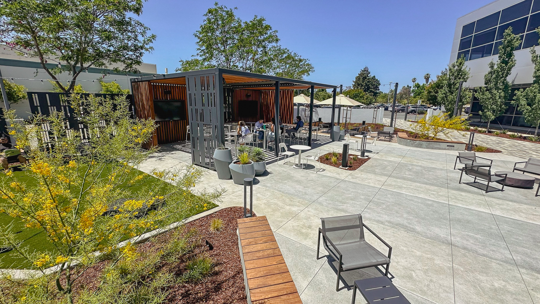 4085 Campbell Avenue Courtyard - Pacific Ridge Builders, Inc